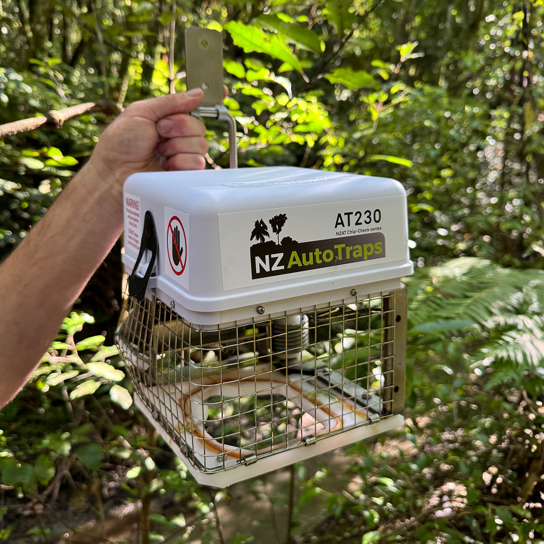 AT230 chip check to protect microchipped pets – NZ AutoTraps
